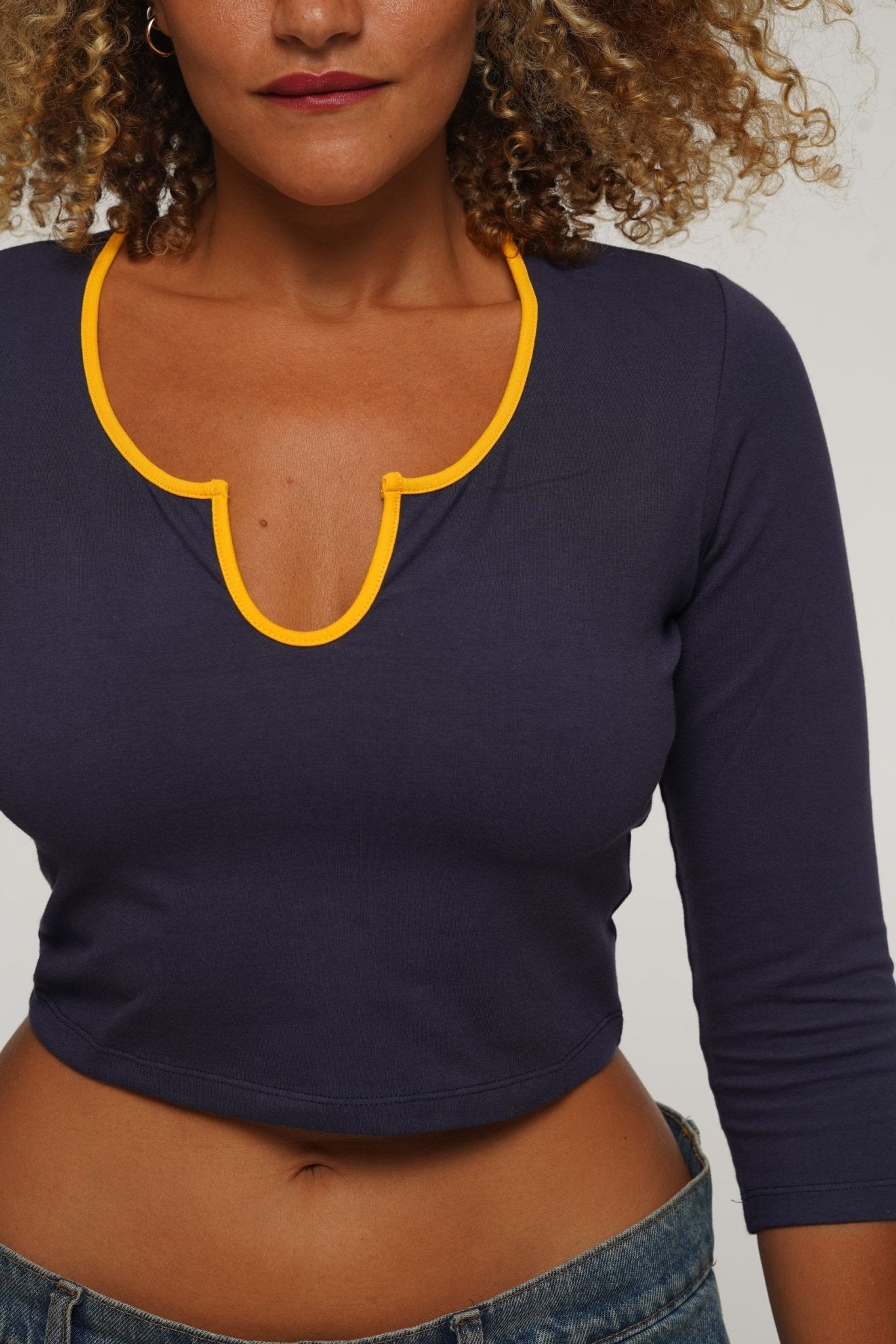 U Front Crop Top with sleeves in Navy & Mango – Manners London